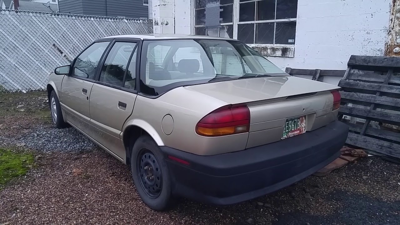 1991 Saturn SL1 - YouTube