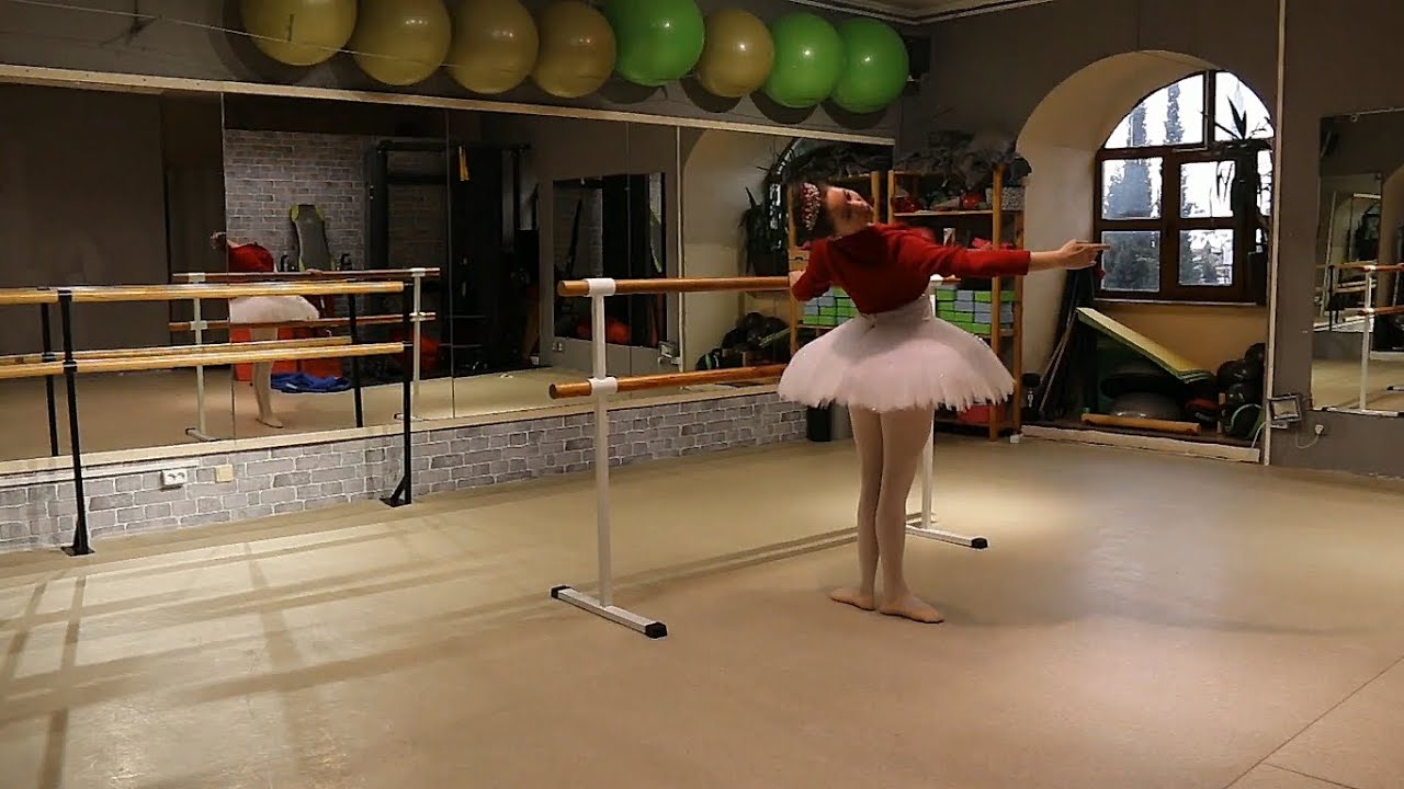 Plie_Tendu_Grand battement - YouTube