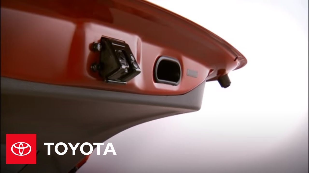 2011-2012 Matrix How-To: Rear Door Operation | Toyota - YouTube