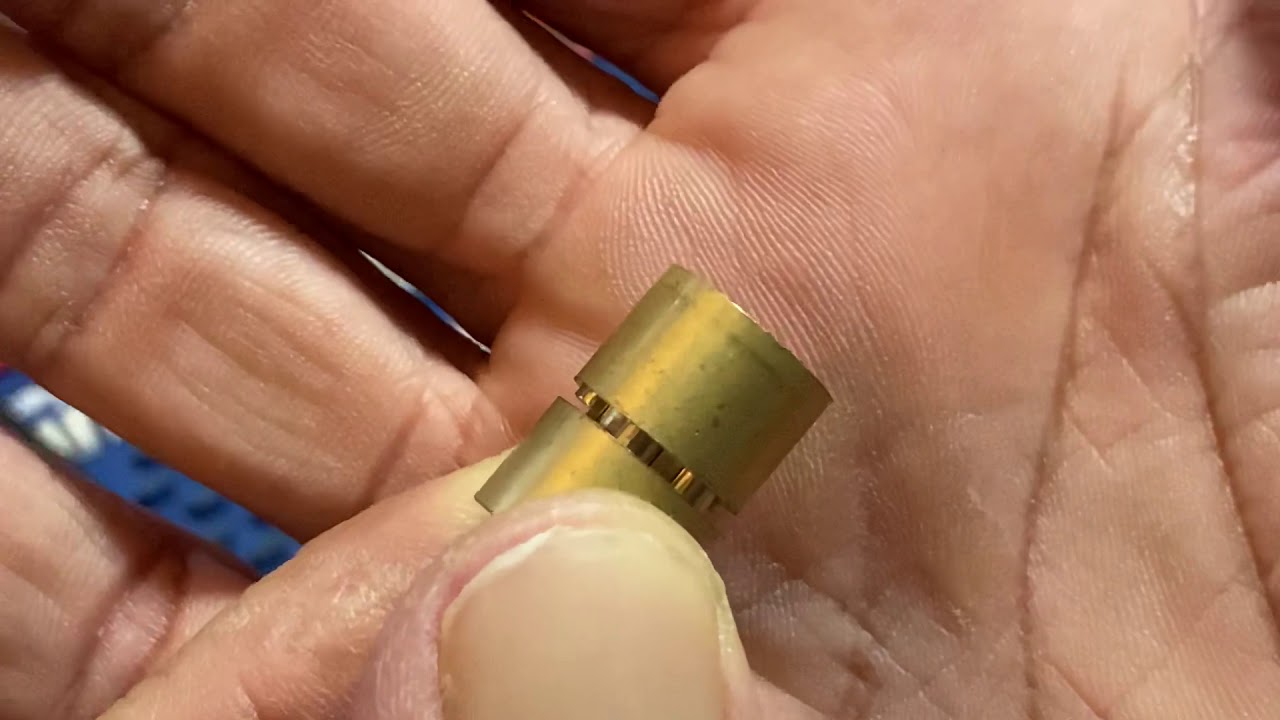 French HFS Profalux cam lock picked - YouTube