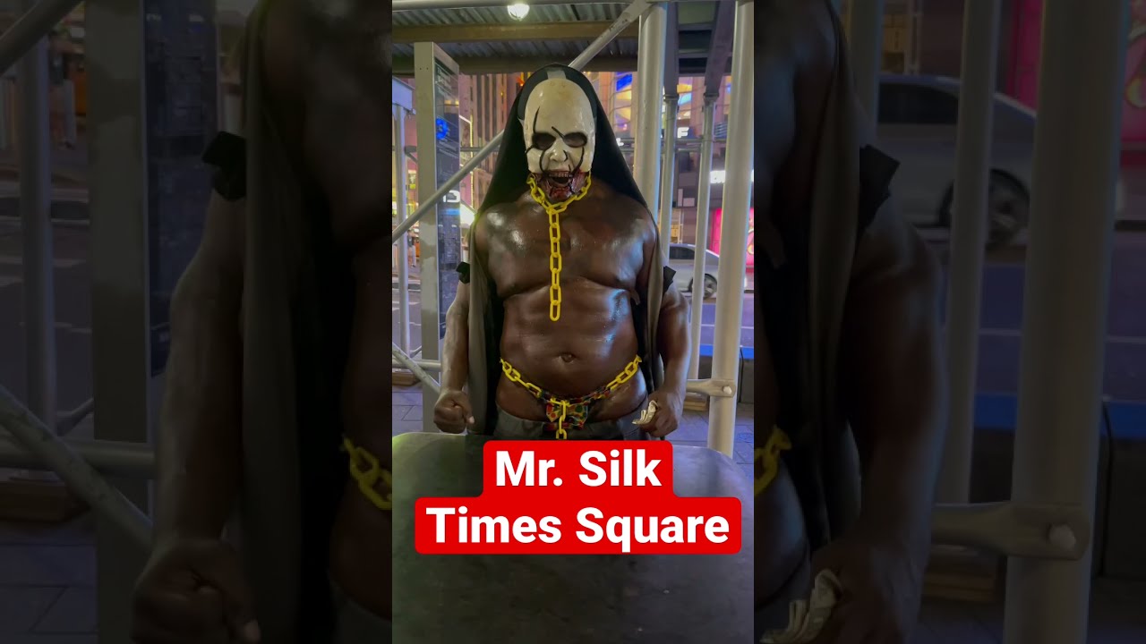 People Watching in Times Square: Mr. Arvin Silk #shorts - YouTube