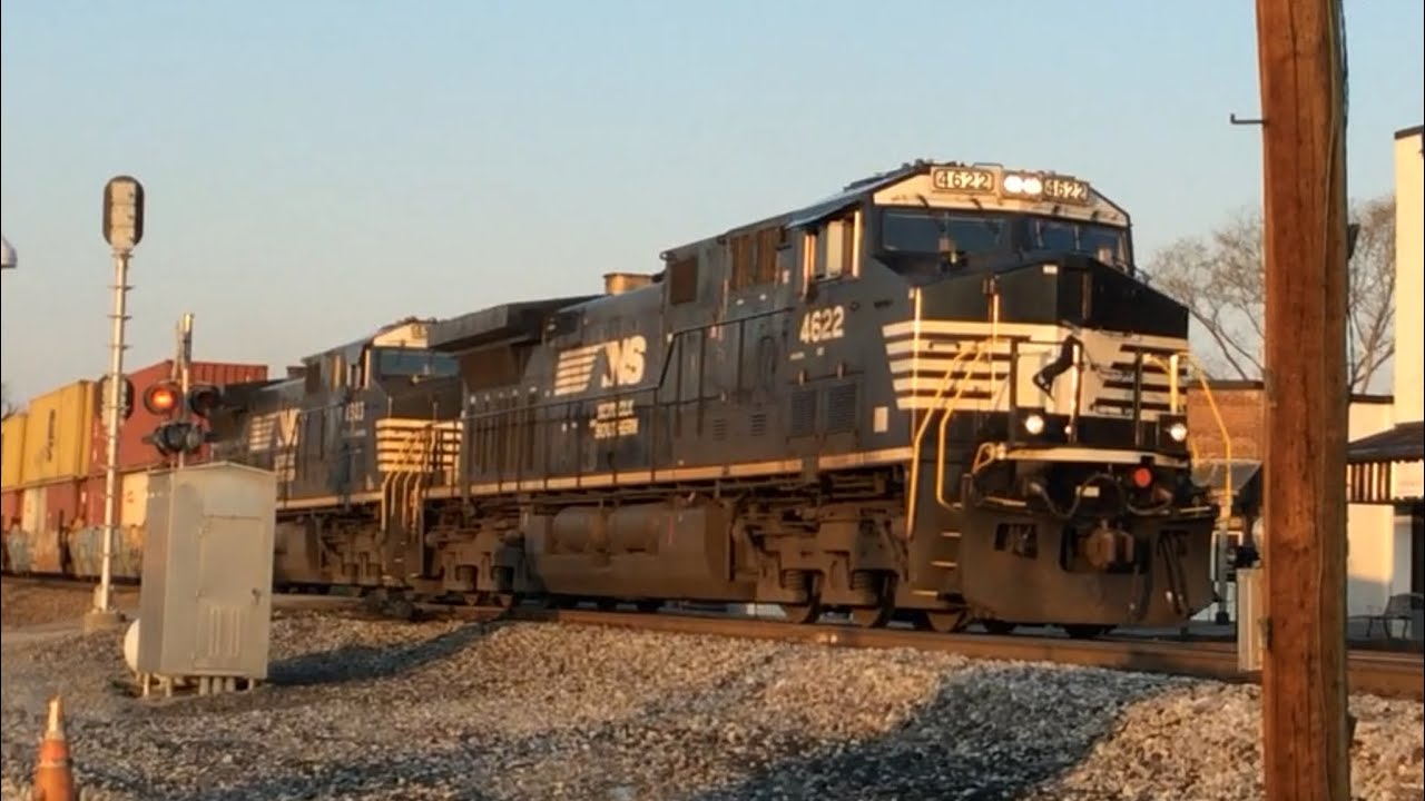 NS 4622 leads 2x1 on a big NS 279 - Powell, TN (3/14/2024) - YouTube