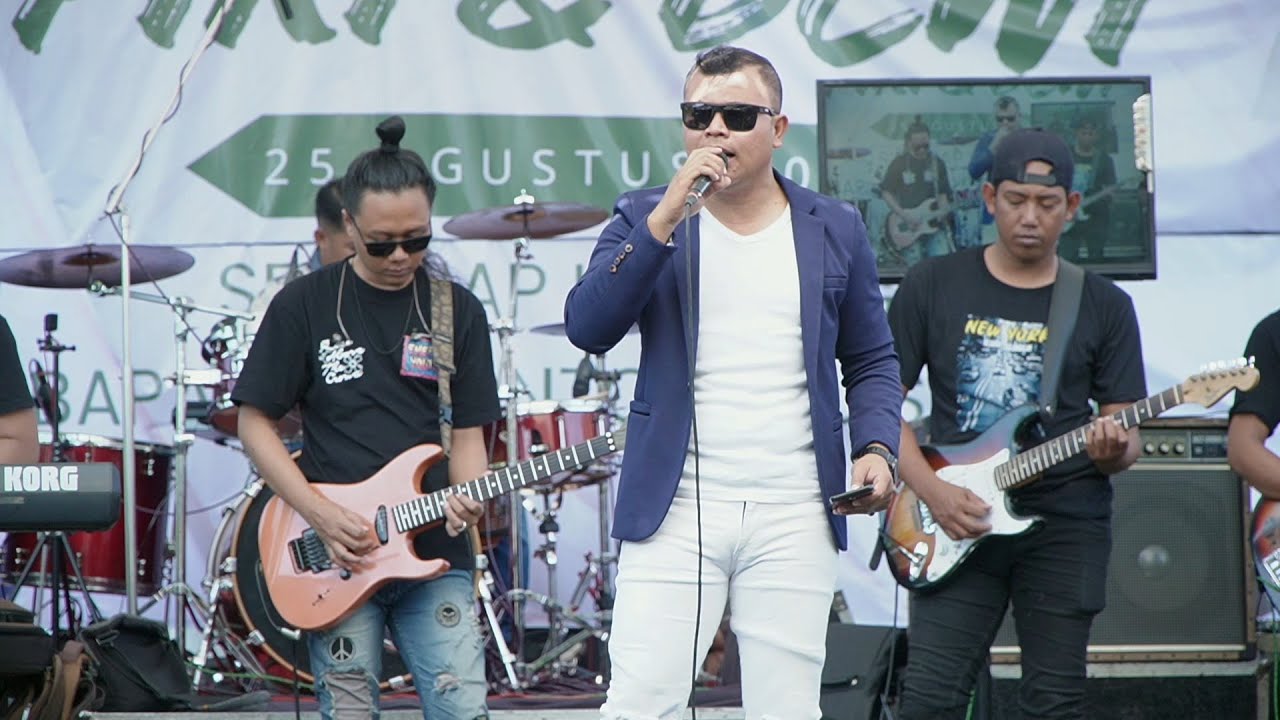 Kamelia II Faruq Mc II New RESKI Rock Dangdut Kendal - YouTube