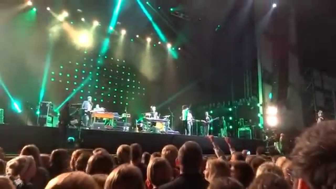 Innoss'B free live in Holland - YouTube