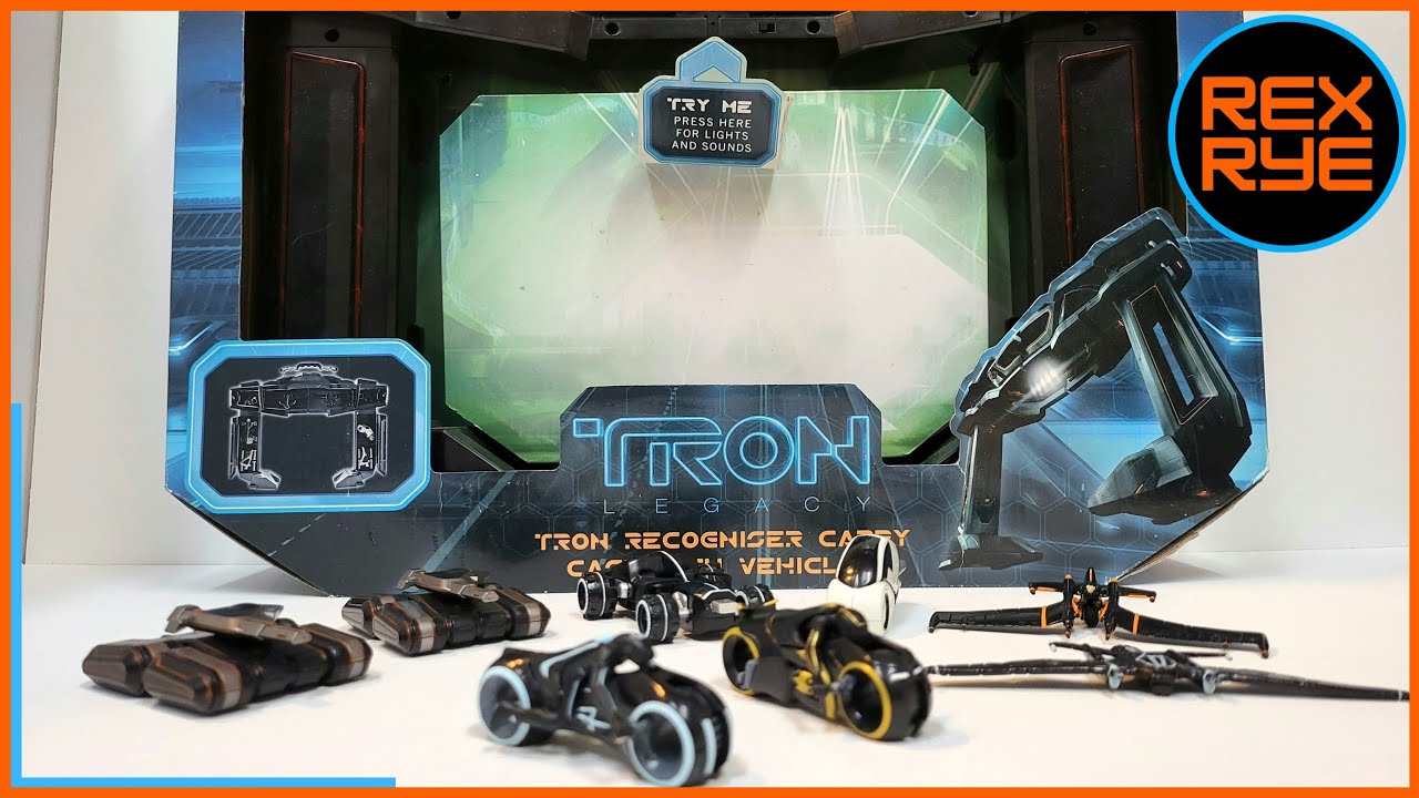 A Look at the Tron Legacy Lights and Sounds Recognizer Carry Case - YouTube