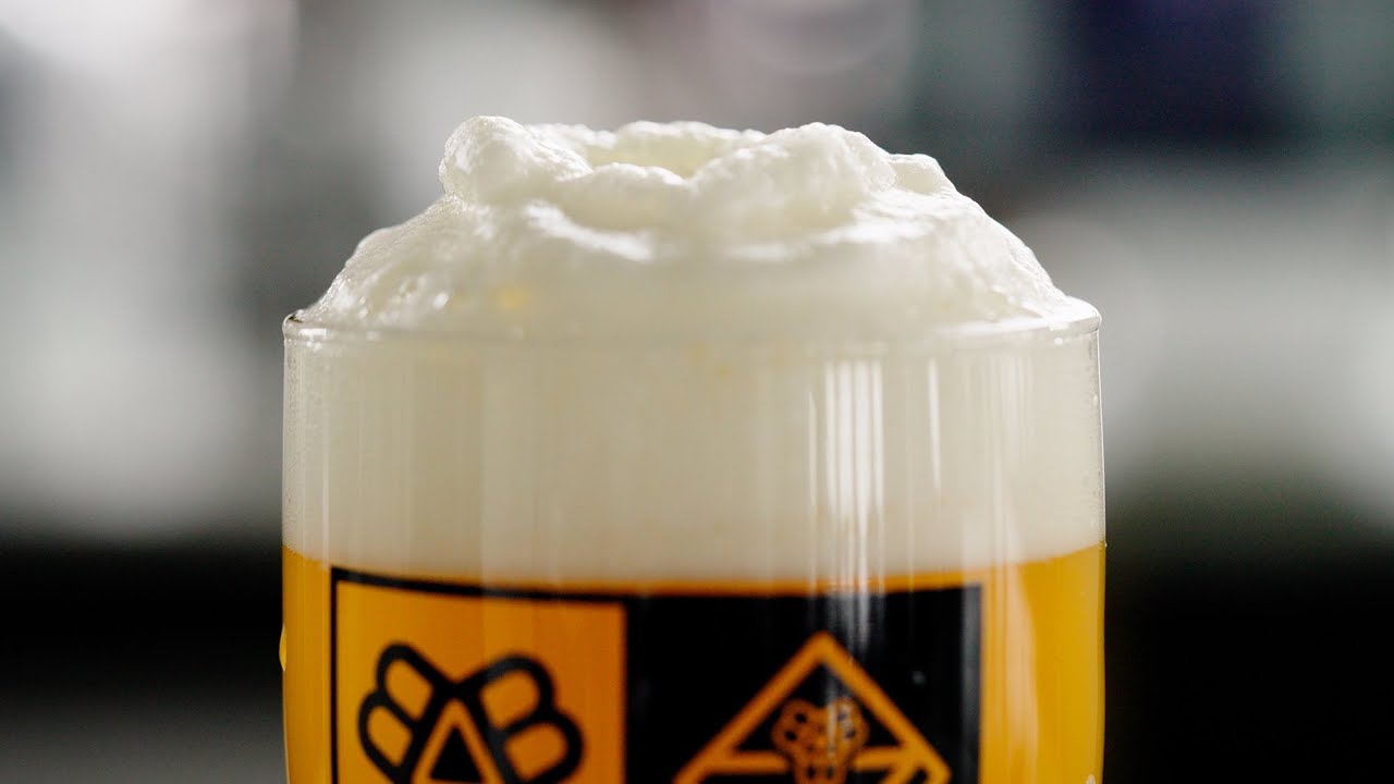 How to Pour a Draft Beer | Bissell Brothers Brewing Co. - YouTube