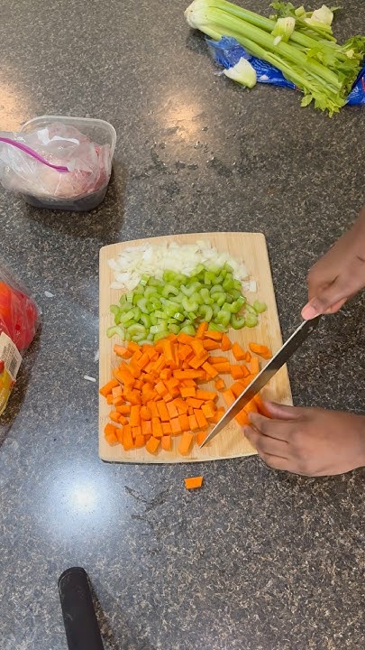 2/ MAMA DOING THE DAMNN THING😓 #minivlog #life #foryou #shorts #mom #food #cooking #fyp # ...