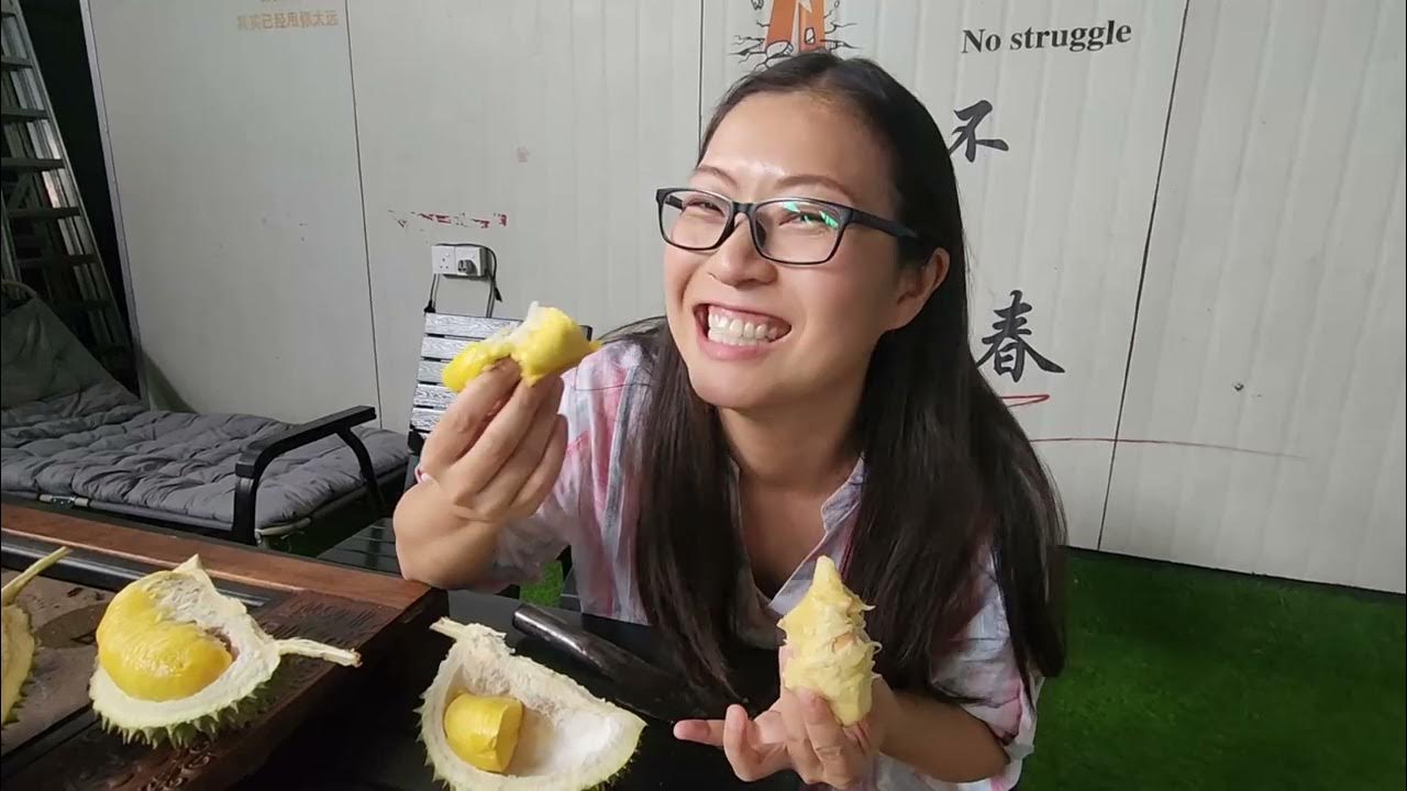 Durian 101 - Intro to the King of Fruits, the Durian! - YouTube