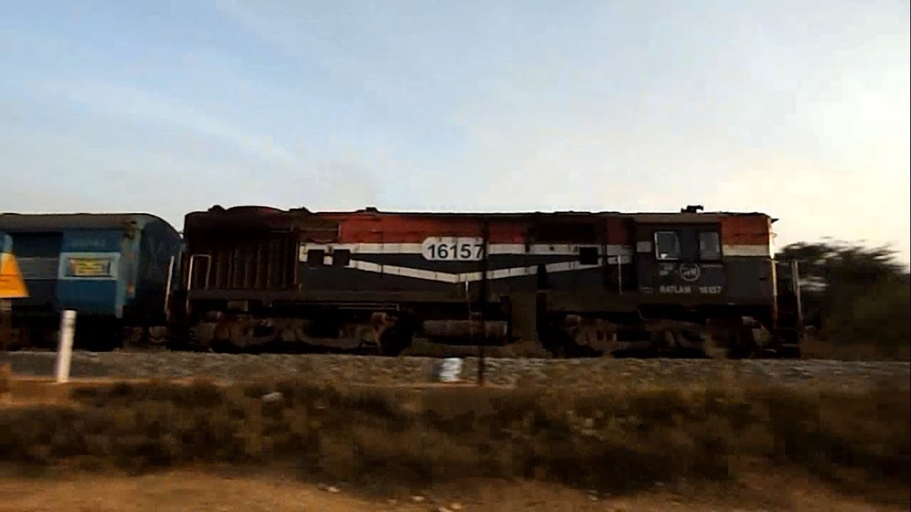 Ratlam WDM3A : Aggressive Chugging & Acceleration - Indore Udaipur ...