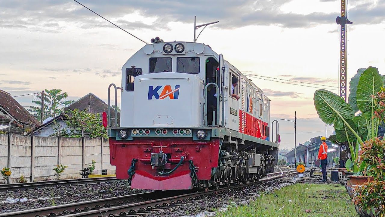 Kompilasi Kereta Api Daerah Operasi 9 Jember di Tahun 2023 #keretaapi # ...