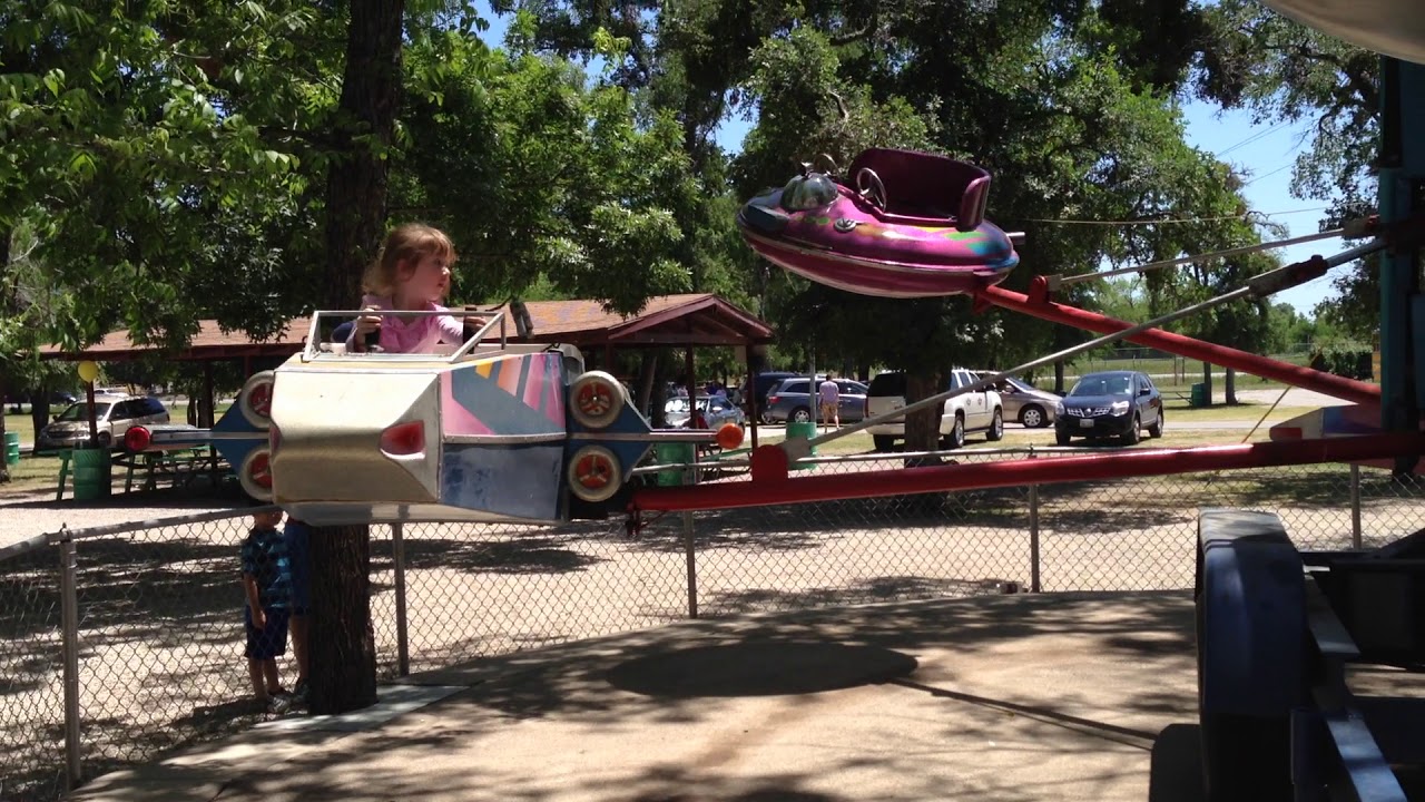 Star fighter carnival ride - YouTube