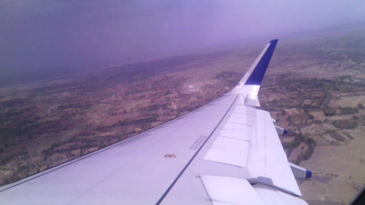 plain flying - YouTube