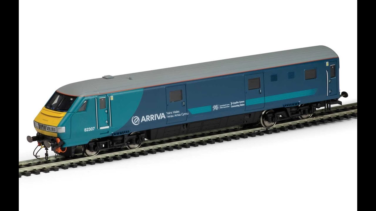 Hornby Arriva Trains DVT Review Aug 2015 - YouTube