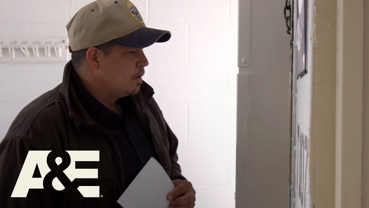 Behind Bars: Rookie Year: Lost (Season 1) | A&E - YouTube
