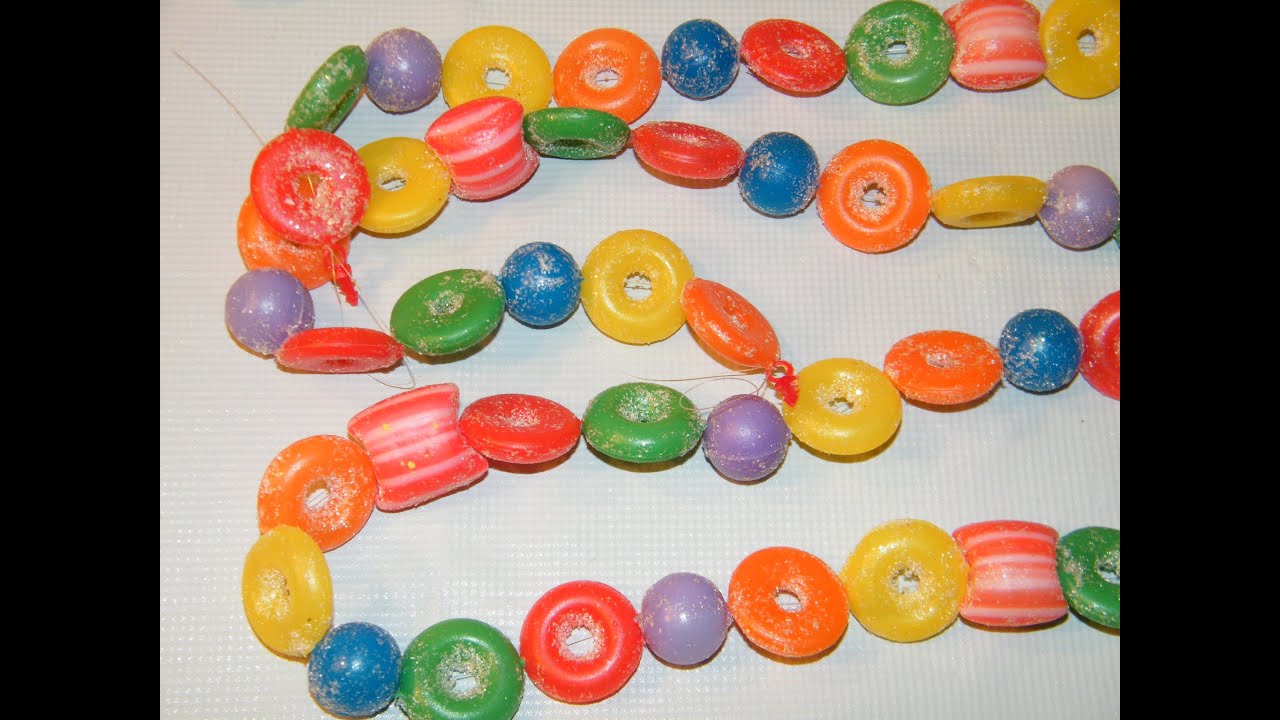 VINTAGE CHRISTMAS PLASTIC CANDY CANE GARLAND LIFE SAVER & BALLS BLOW ...