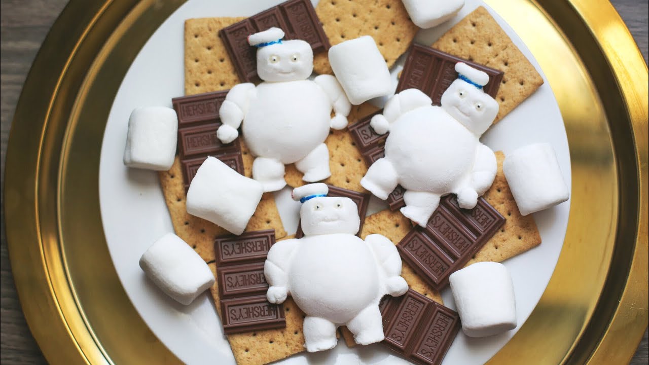 Stay Puft Marshmellow Man Smore Review (Universal Studios) - YouTube