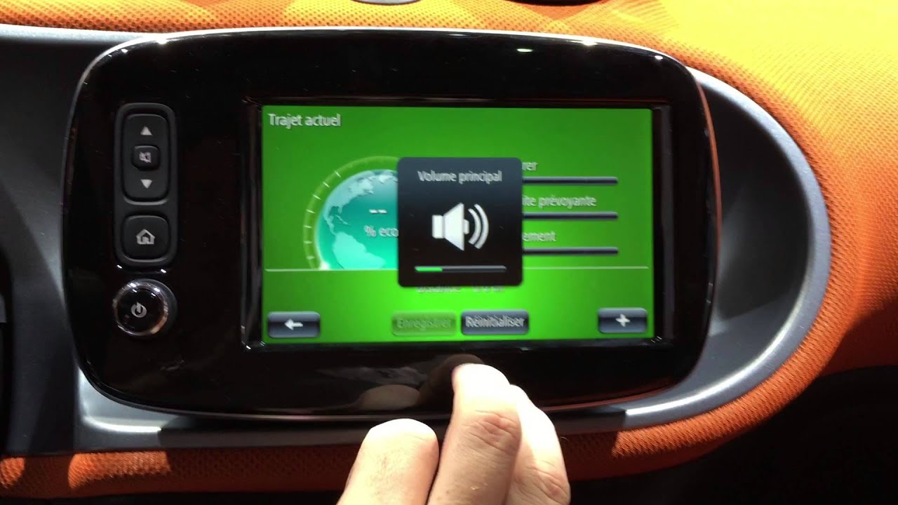 Console centrale Smart Fortwo 2014 salon de l'auto paris - YouTube
