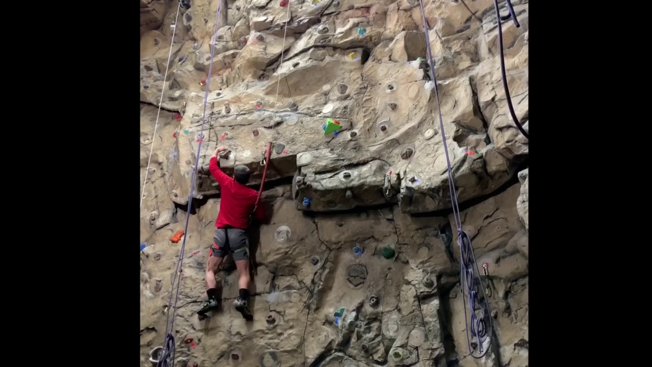 New Year’s Day 2020 Challenge - Wall Climbing - YouTube