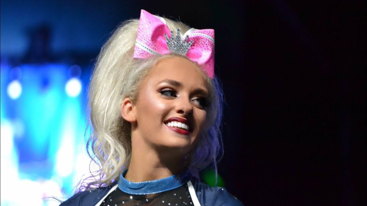 GRWM: Competition Look! - YouTube