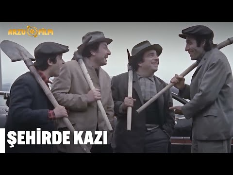 Şehir Ortasında Kazı - Salak Milyoner