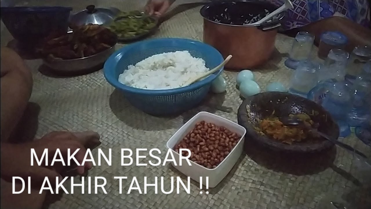 MAKAN BESAR !! MAKAN BERSAMA DI AKHIR TAHUN !! BARENG KELUARGA BESAR NIH ! EVERYDAY VLOG - YouTube