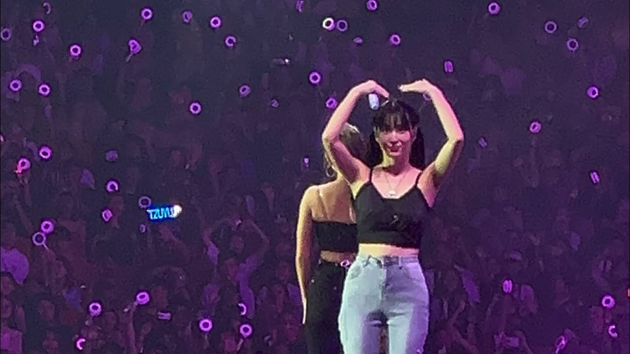 MOMO SOLO PERFORMANCE DAY 2 - TWICE RTB Philippines 2023 - YouTube
