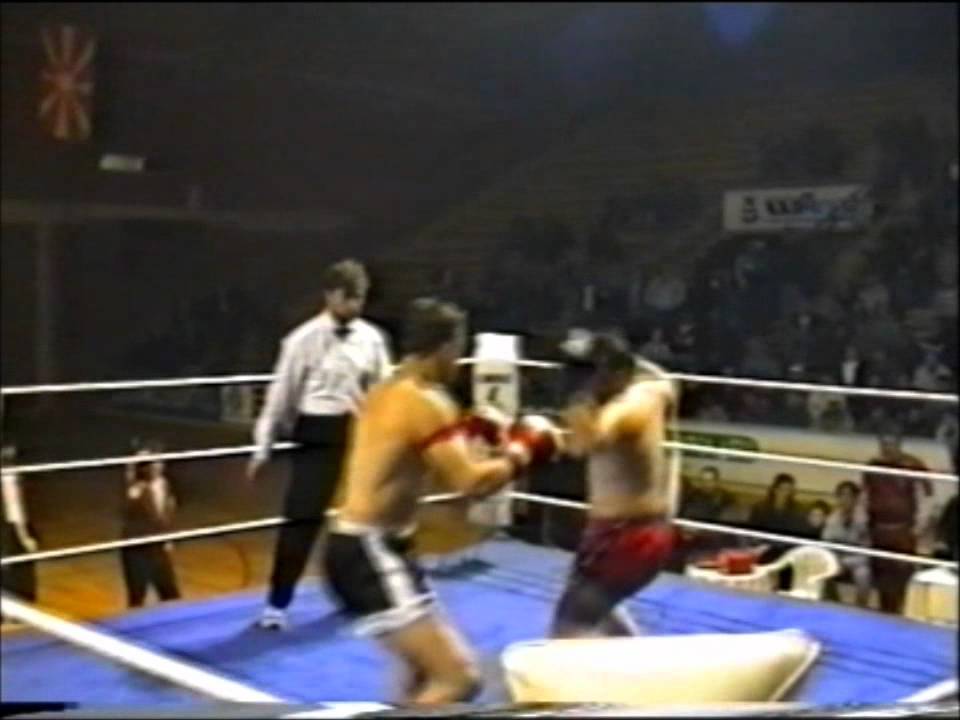 Kick box duel Macedonia Greece 1994 - Zoran Petkovski - YouTube