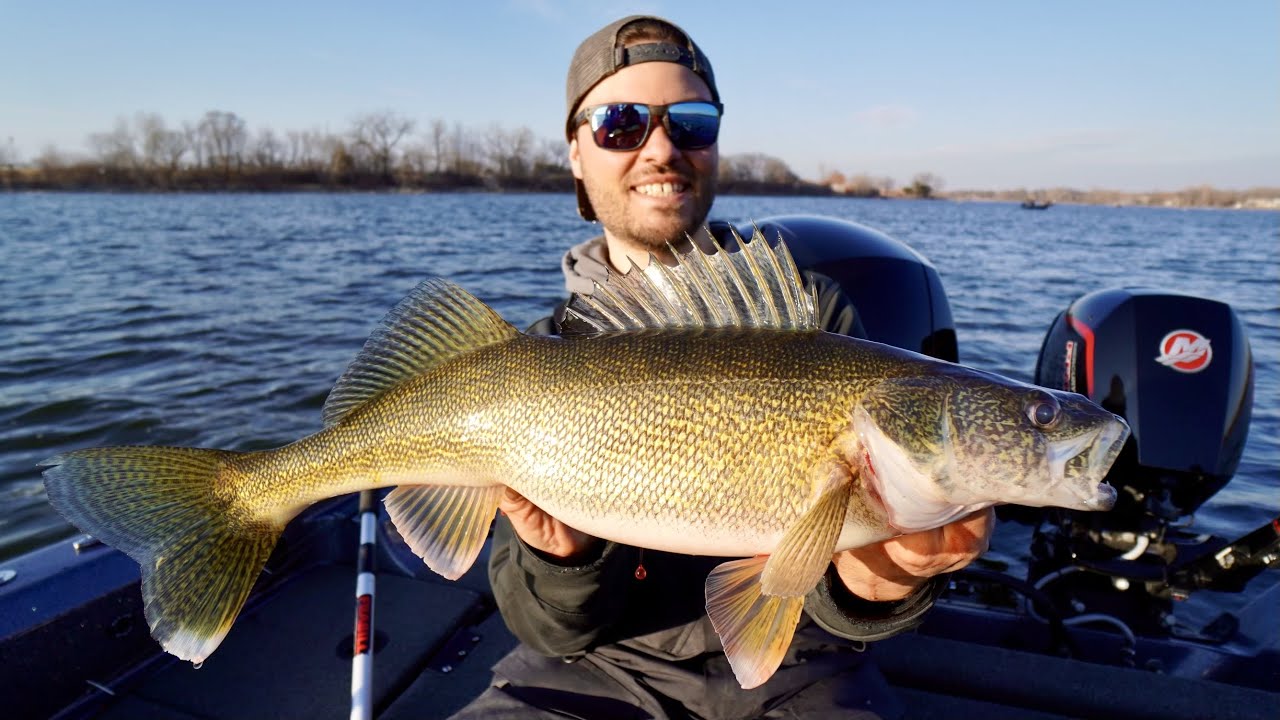 Ripping Blade-Baits For Early Spring Walleyes! (FOX RIVER WISCONSIN ...