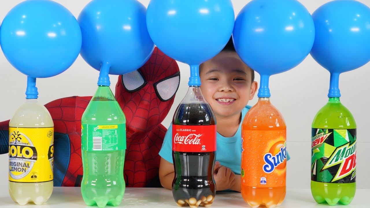 Spider-Man Mentos Coke Balloon Challenge! CKN Toys - YouTube