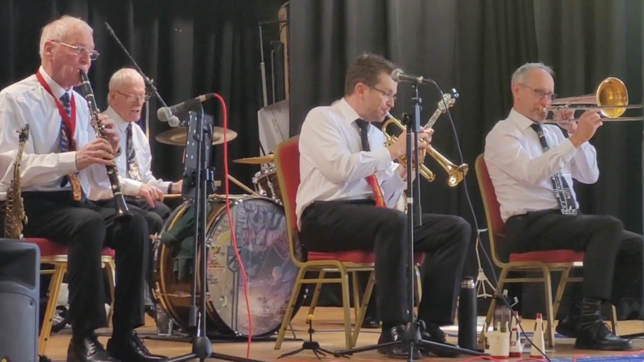 Tuxedo Rag - New Orleans Jazz Bandits - YouTube