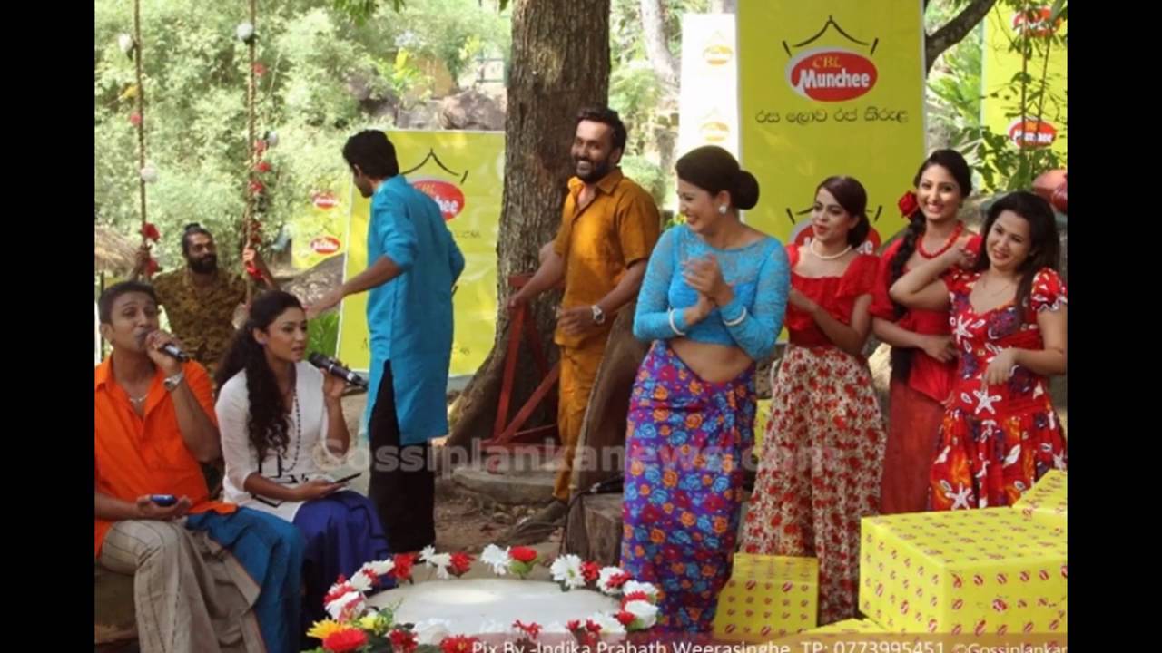 ruwangi rathnayake hot navel pic - YouTube