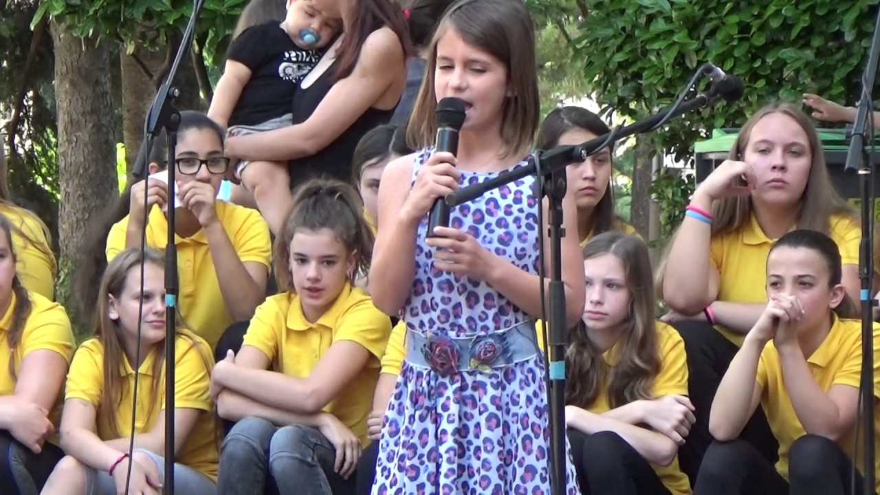 Lisa Pliško "Osjećaš li ljubav tu?" - YouTube