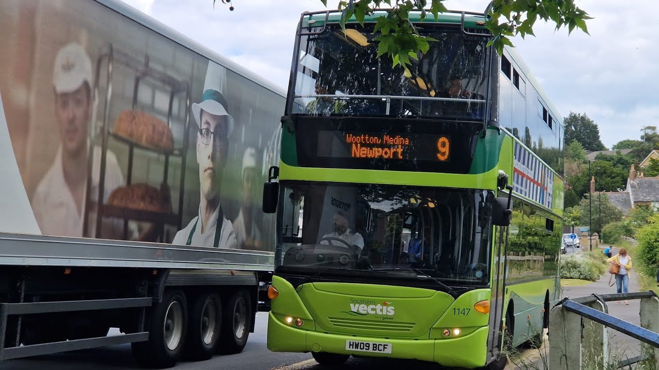 Onboard Southern Vectis 1147 - Scania N230UD Omnicity - Route 9 - (HW09 ...