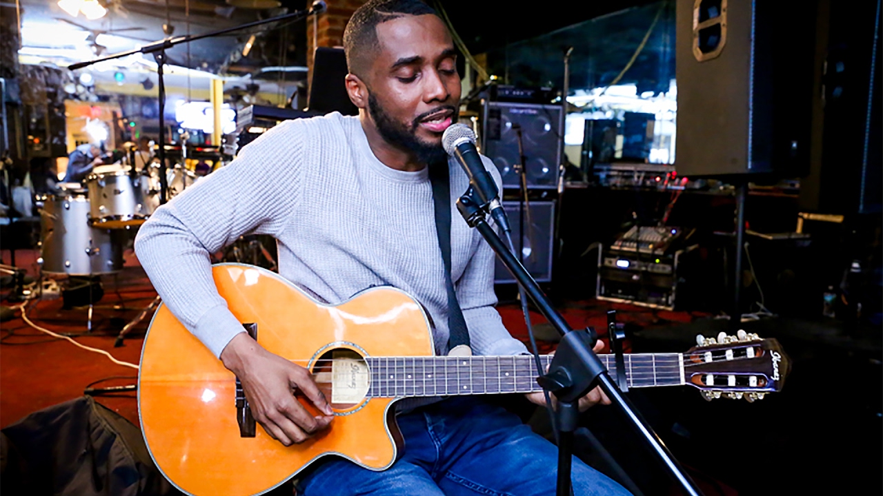 Smooth Jude "Love Me Like You Do" Live - Event: Melee Night ...