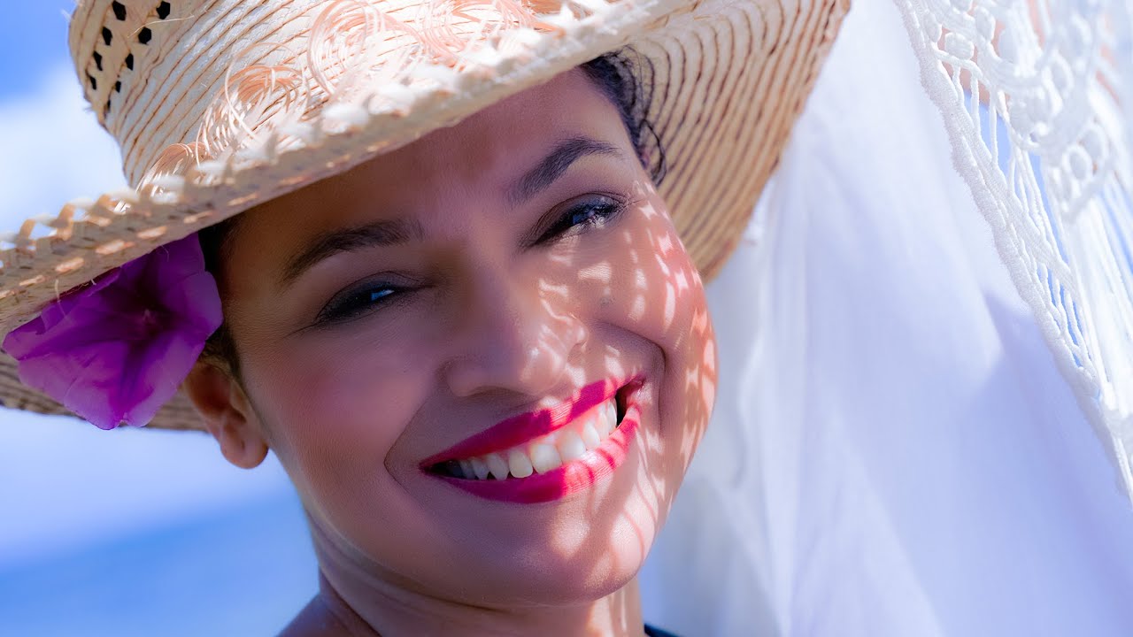 Run to you. Whitney Houston. Latin Cover. Dayami Grasso. - YouTube