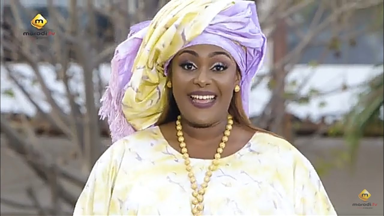 Adja, la nouvelle Reine du Sagnsé à la Sénégalaise - YouTube