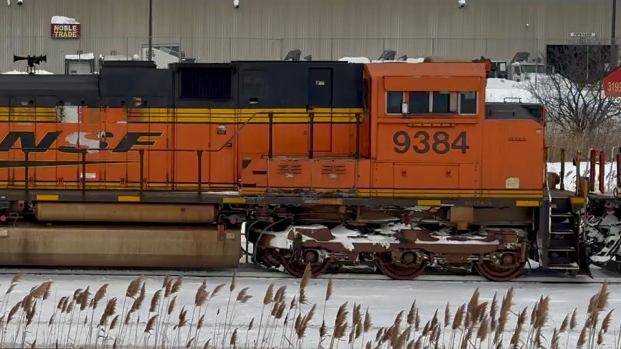 CN Mac Yard Traffic - PT 2 - 2/19/25 - YouTube
