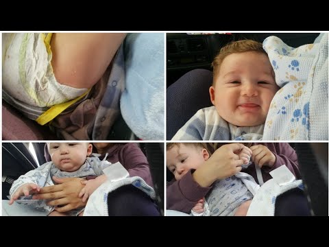 MOM STRUGGLES! Changing baby's diaper in the car! | VLOG # 30 |