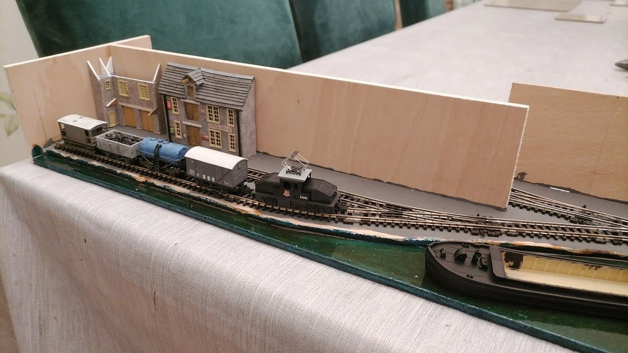 N Gauge Harbour Exhibition Layout - YouTube