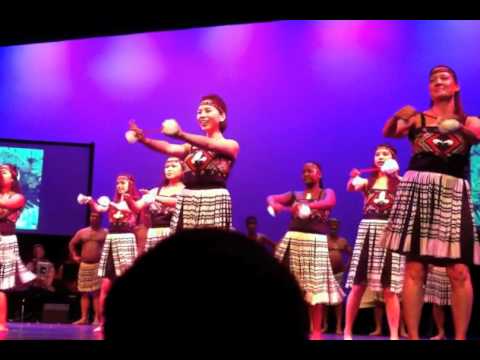 Hālau O 'Aulani presents Purea Nei Te Ranga-tahi - YouTube