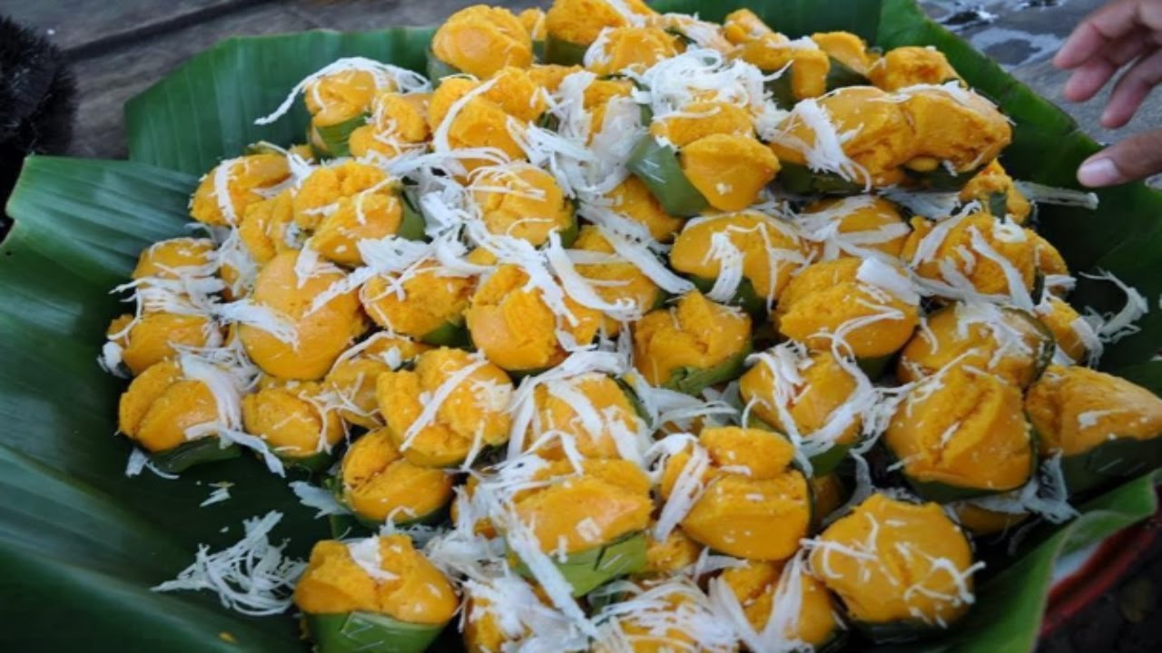 Asian- Khmer Foods | Cambodian Street Cakes, all Khmer Sticky Rice cake ...