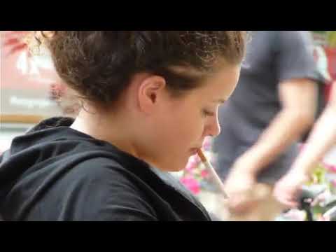 Girl can't light her cigarette