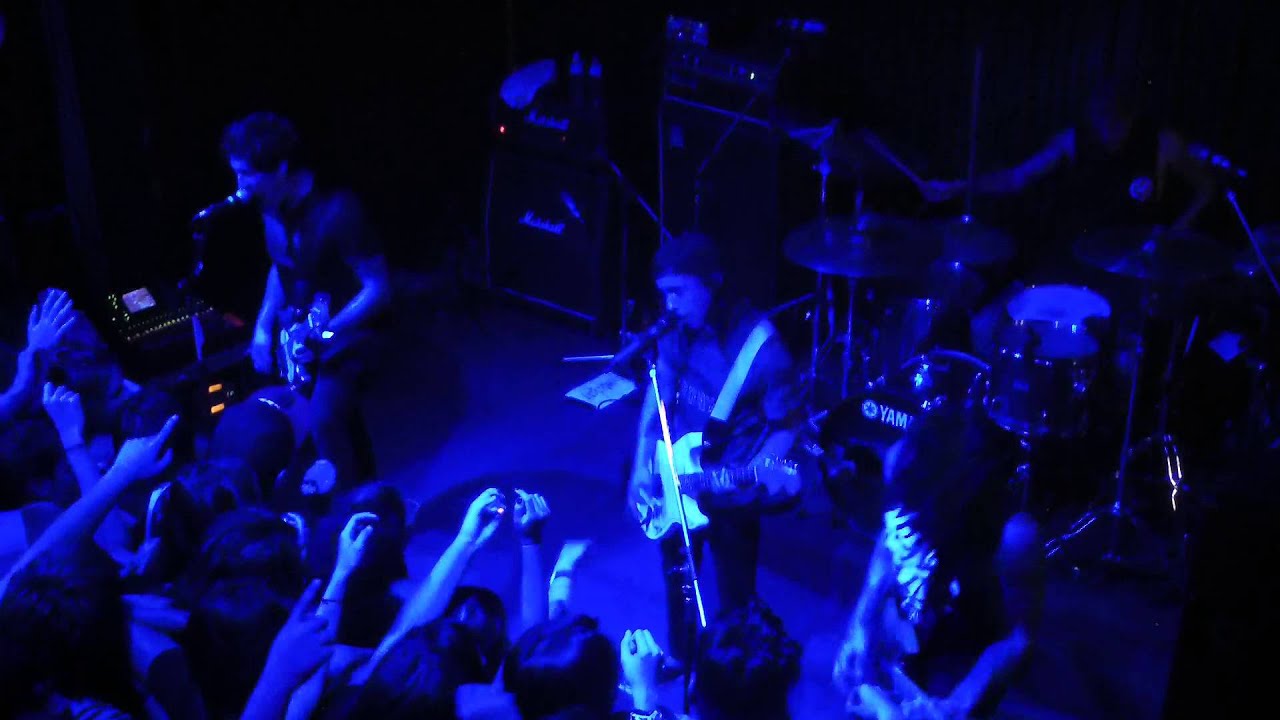 Caraphernelia - Pierce the Veil Live HD - YouTube