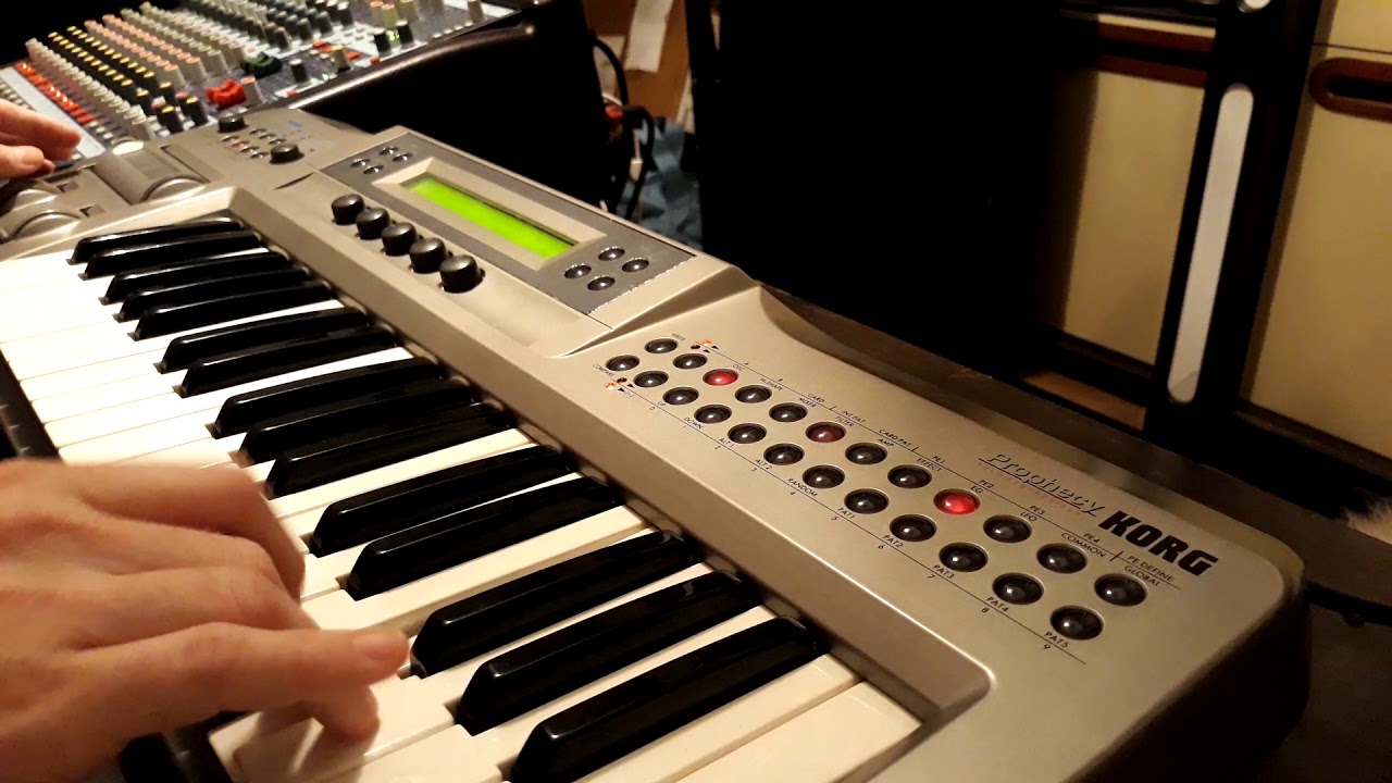 Korg Prophecy - Moss Sax - YouTube