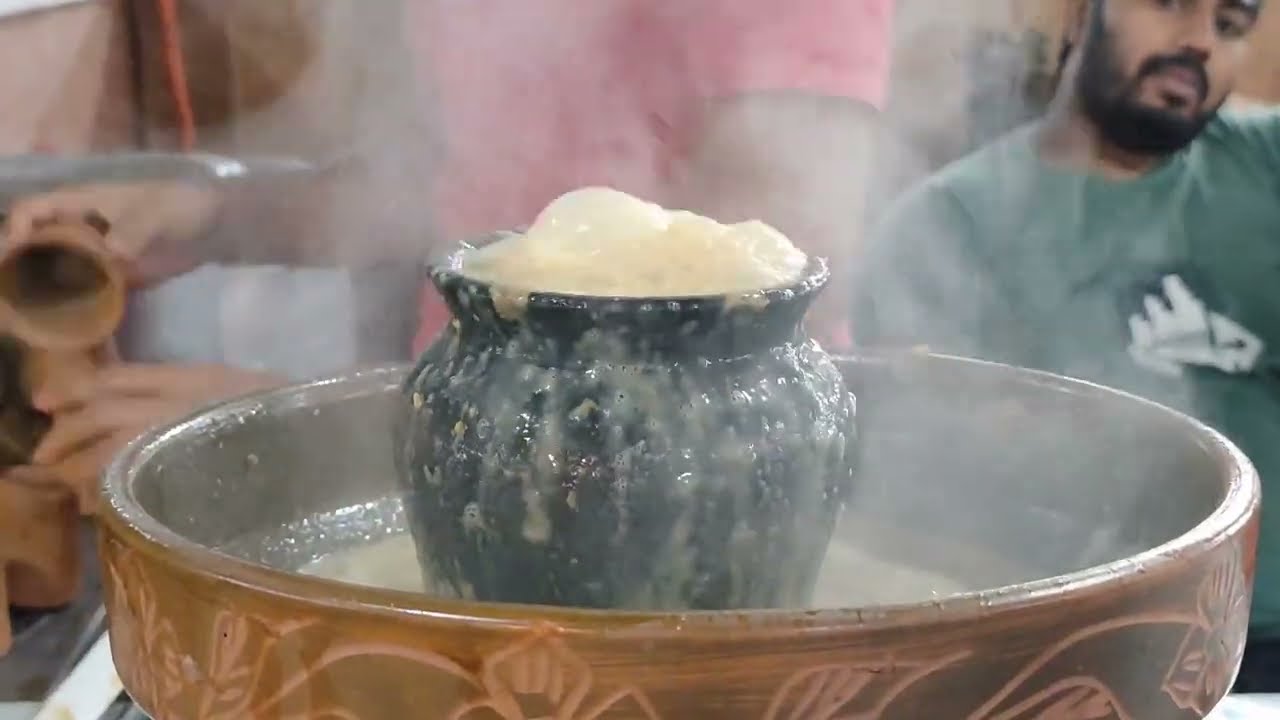 TANDOORI CHAI | Extremely Hot Pot Tea | Bangladeshi Street Food - YouTube