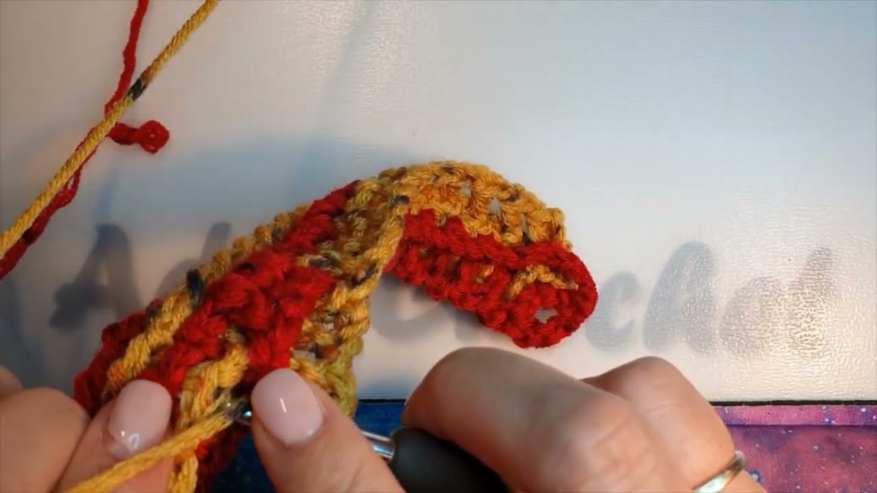 Solid, an interlocking filet crochet tutorial, row 2B - YouTube