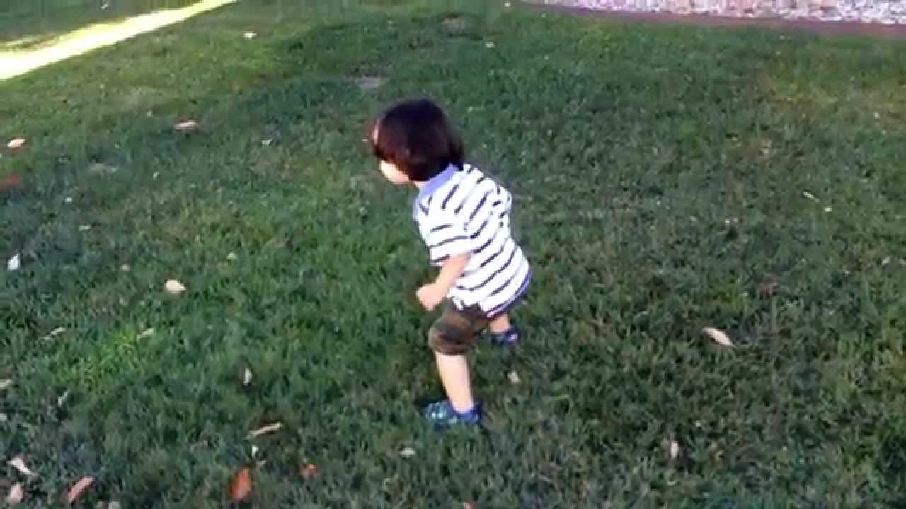 21-month-old-lui-peeing-like-a-dog-youtube