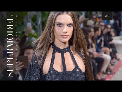 Supermodel: Alessandra Ambrosio | Runway Collection