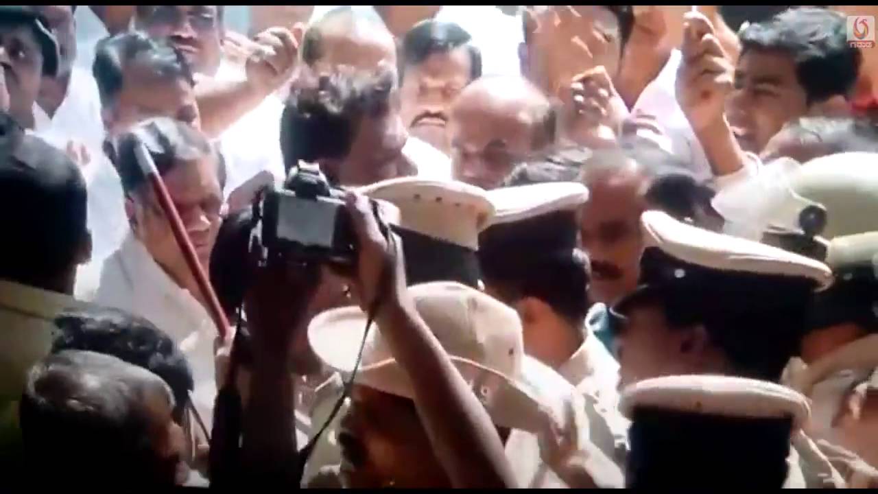 Mr.Yogesh Gowda Arrested Video - YouTube