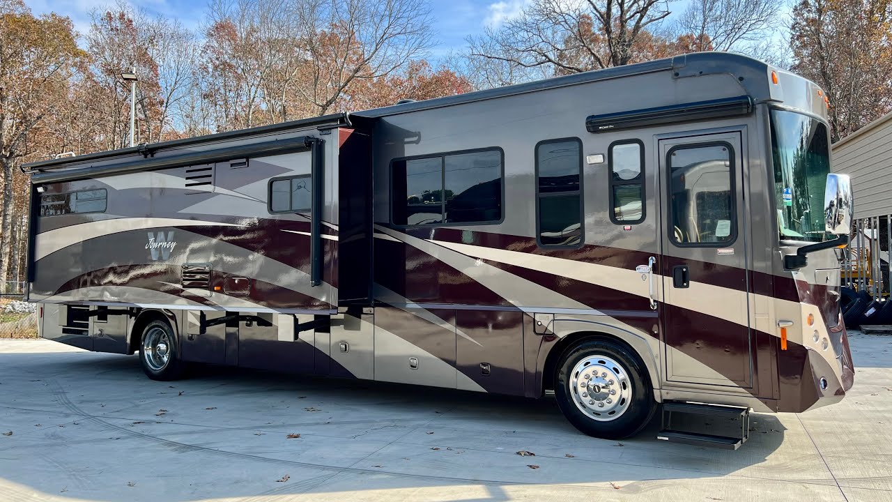 2008 WINNEBAGO JOURNEY 39Z. WELL ROUNDED BUS WITH A GORGEOUS INTERIOR ...